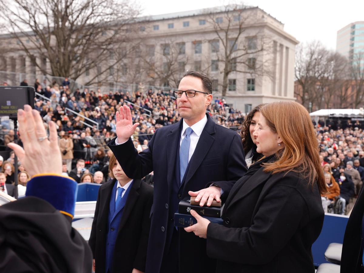 Josh Shapiro sworn in as Pennsylvania’s 48th governor • Spotlight PA